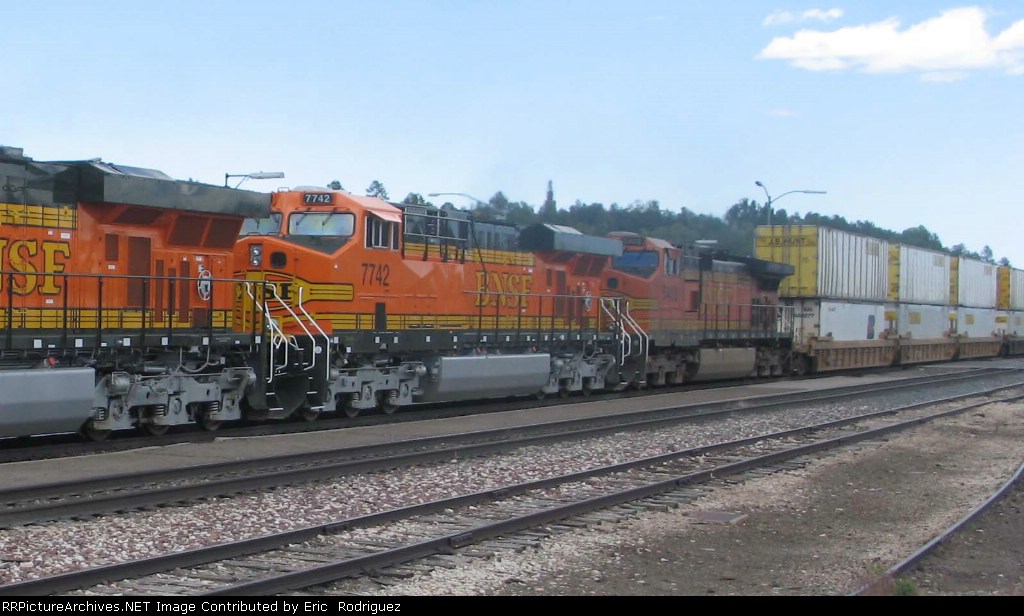 BNSF 7742